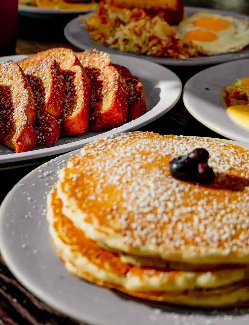 Hungry Tarpon Restaurant - Best Meal By The Water | Robbie's